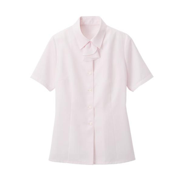 ■特徴 白×カラーの交織により、上品でやさしい色味に仕上げたレディース半袖ブラウスです。 キレイめな綾目の光沢感が、女性らしさを引き立てるツイル素材を使用。 取り外し可能な共布リボン付きで、シーンに合わせた着こなしが可能です。 台衿付きのシ...