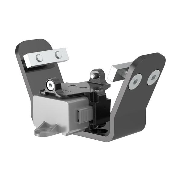 ■特徴 マルチ-Xに電気コネクターを装着するためのキットです。 防塵・防水のIP68規格です。 ■用途 マルチ-X電気コネクター装着用。 ■材質 マウンティングブラケット:スチール プラグ:プラスチック    【原産国】 SE 109320025