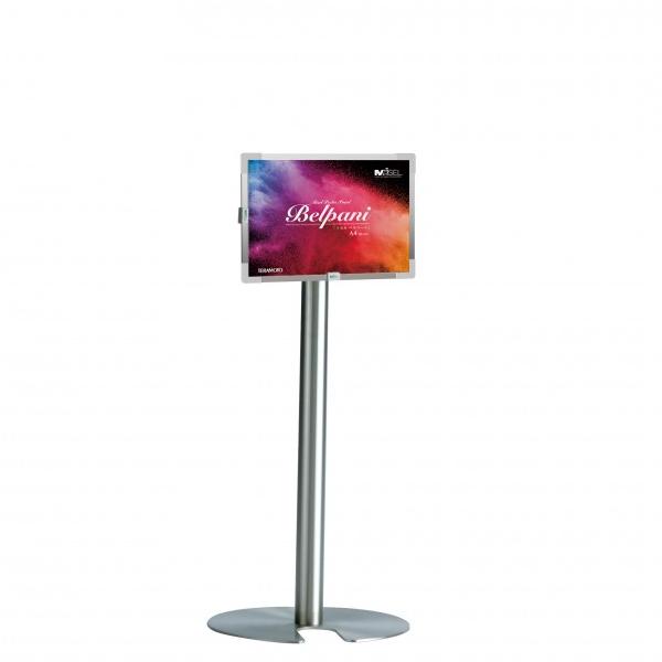 ●特長:軽量で入れ替え簡単なアルミフレーム付きのポスターパネルです。 差し込むだけでベルトパーテーションに取り付けられます。 ●お手持ちのベルトパーテーションに差し込むだけで完成。 ●工具なしで中身の入れ替えが簡単にできます。 ●保護フィル...