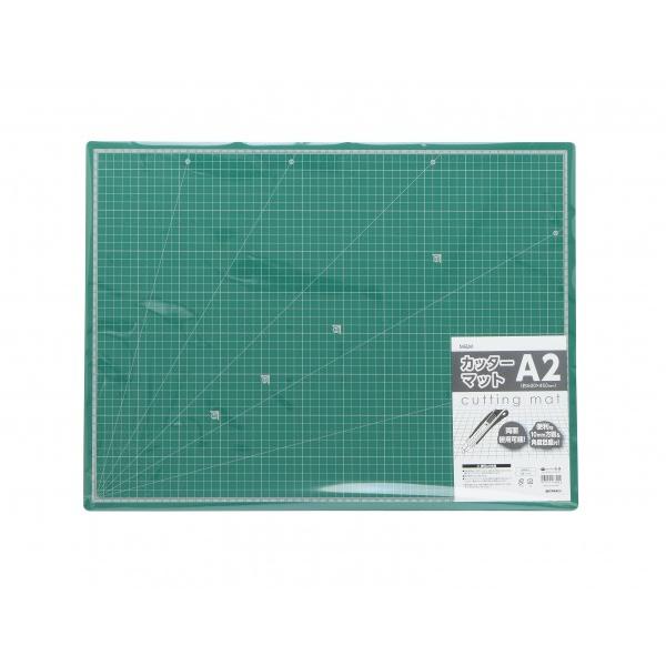●カッティング作業時に ●両面使用可能 ●便利な10mm方眼&amp;角度目盛付 ●材質:PVC メーカー名:高儀 カッタ、切断機  【サイズ】 H470×W650×D3(mm) 【入数】 1