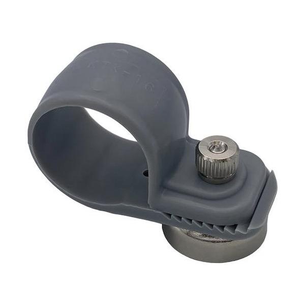 ■特徴 歯のかみ合わせでサドル径の調整をした後、ローレットナットで手締めができます。 工具レスで締め付けが可能、マグネット付きなのでビス止めが不要です。 付属の滑り止めゴムを使用することでキズ防止、また滑り落ちづらくなります。 ■用途 CD...