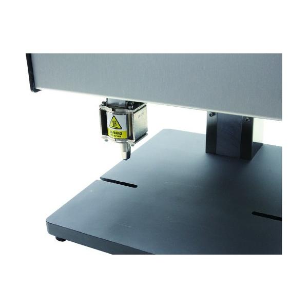 ■特徴 MarkinBOXシリーズ最大のX軸200mm×Y軸150mmの超ワイドエリアです。 ドラム缶の蓋や長尺ワークへの打刻に最適です。 エアー不要の電気式で場所を選ばず、簡単に刻印作業ができます。 インラインにも組込可能です。 BSD(...