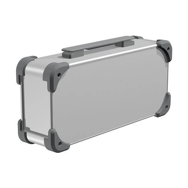 ■特徴 キャリンク゛ハント゛ル付の耐衝撃型アルミケースです。 ■用途 コーナーカ゛ート゛は弾力性のあるTPE (エラストマ) 製で、 滑りにくくコ゛ム足の役割にもなります。 ■仕様 キャリンク゛ハント゛ルの耐荷重は20Kgです。 ■材質 ア...