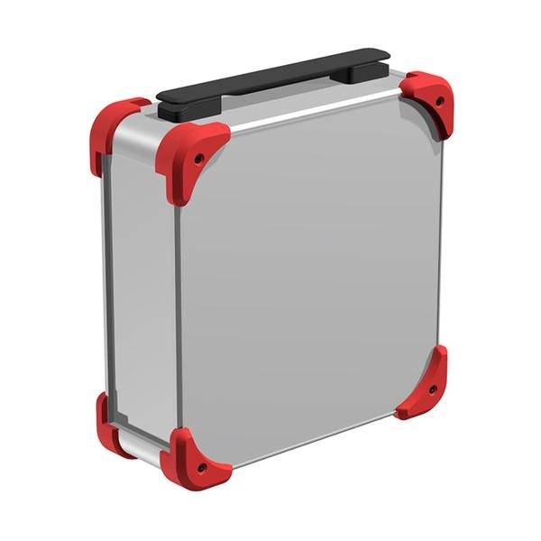 ■特徴 キャリンク゛ハント゛ル付の耐衝撃型アルミケースです。 ■用途 コーナーカ゛ート゛は弾力性のあるTPE (エラストマ) 製で、 滑りにくくコ゛ム足の役割にもなります。 ■仕様 キャリンク゛ハント゛ルの耐荷重は20Kgです。 ■材質 ア...