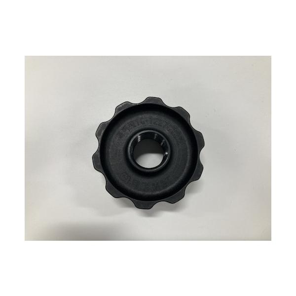 ■特徴 ねじ式固定キャップで簡単に固定・外すことができます。 フィルムをゆるみなくしっかり固定します。 フィルム幅300mmと500mmどちらにも使用可能です。  ■仕様 ラップロッド3インチ用固定キャップ    【入数】 1個 WR035...