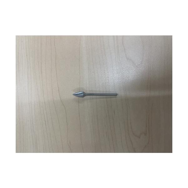 ■特徴 スチールカッターやハイスカッターに比べて硬く切削性能が高いです。 耐摩耗性に優れた長寿命の製品です。 ■用途 プラスチック、レジン、金属、木材等の切削に。    【重量】 12G 【原産国】 日本製 HC101