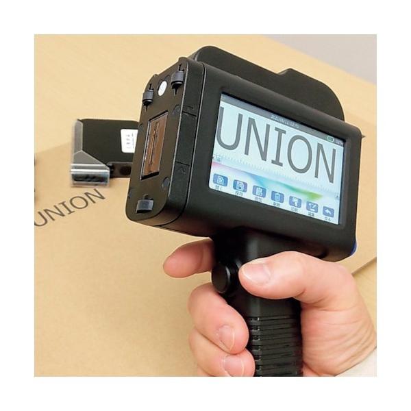 ■特長 もっと大きく印字できる、1インチ（25.4mm）TIJハンディプリンターです。  使用するカートリッジの幅が従来の2倍となり、25.4mm幅が印字可能です。  店舗や屋外の作業現場など場所を選ばず、いろいろな物に印字できます。  ハ...