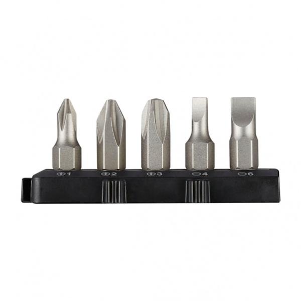 【特長】 保管や持ち運びに便利、横にも縦にもホルダー同士で連結できる専用ホルダー（サイズ表示付き）。 電動工具で使える18V対応。 . 【用途】 各種ねじ締め緩め作業に。 . 【注意事項】 ビットの取り付け、交換は確実に行ってください。 ....