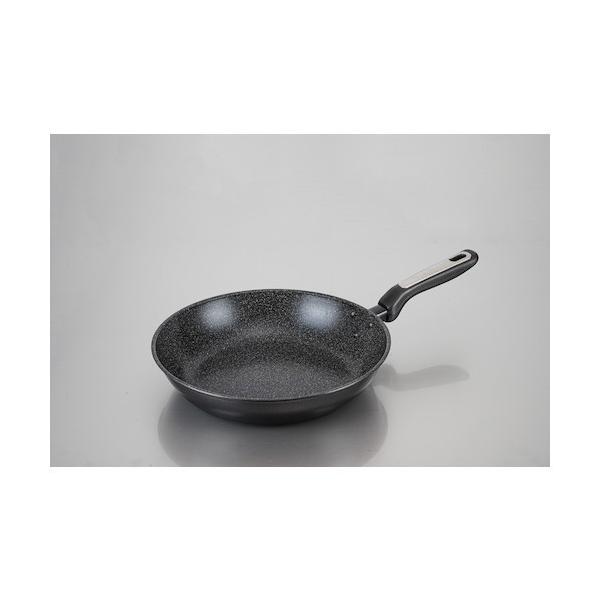 ■特徴 内面はこびりつきにくいダイヤモンドマーブルコートです。  ■用途 ４〜５人家族に  ■仕様 ガス火・IH２００V対応  ■材質 本体：アルミニウム合金、内面：ふっ素樹脂加工（シルクウェアES）、外面：焼付塗装、底面：ステンレス鋼、ハ...