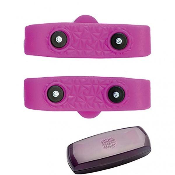 ●雪道を滑らないためのアシストアイテム。 ●持ち運びに便利！ ●つま先に取り付けるタイプ。 ●ミュールにも取付できます。 ●サイズ:40 〜 45(ユーロサイズ)/25.0 〜 27.5(JP サイズ) ●片足重量:14g ●材質:本体 ラ...