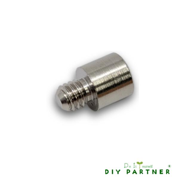 真鍮製・ニッケルメッキ　１ケ入り棚受部分径　　８ｍｍ棚受部分長さ　７ｍｍ旧ＪＩＳ（規格）Ｍ５ｍｍ【ピッチ０．９ｍｍ】ネジ部分長さ　５．５ｍｍ＊ネジの規格がＩＳＯ規格のＭ５とＪＩＳ規格のＭ５がございます。　上記規格は旧ＪＩＳ規格になりますので...