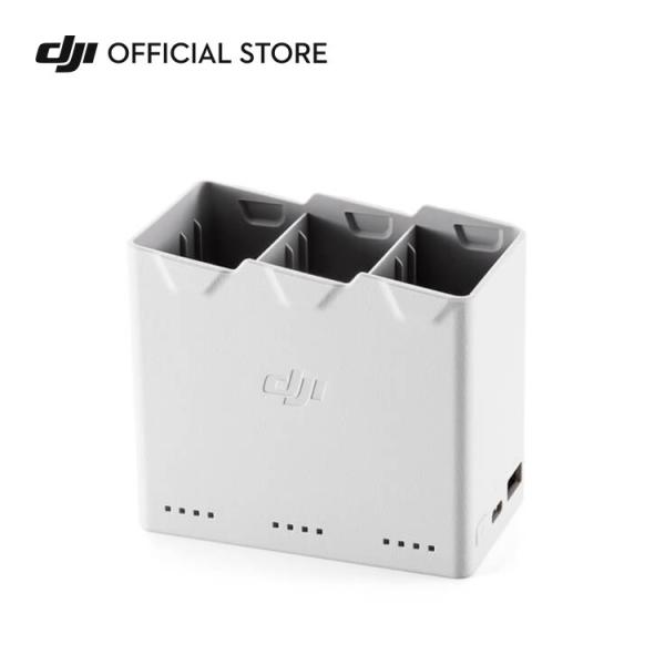 【DJI Mini 4 Pro / Mini 3 シリーズ専用アクセサリー】2WAY 充電ハブは、送信機と3つのバッテリーを順番に充電することができます。また、モバイル電源としても使用できます。※画像はイメージです。※バッテリー本体は、付属...