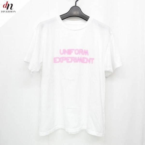 [管理番号] DNS-1302[ブランド名] uniform experiment (ユニフォームエクスペリメント)[アイテム名] NEON TEE[カラー] WHITE※モニターの発色の具合によって実際のものと色が異なる場合がございます[...