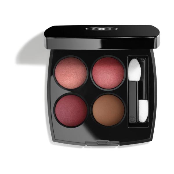 [ブランド]シャネル[カテゴリ]アイシャドウ[内 容 量]2g革新を極めてアイ メークアップの可能性を広げる、4色のアイシャドウ パレット。ソフトでつけやすいパウダーは、鮮やかに輝き、長時間美しい発色を保ちます。コンパクトにセットされた4色...