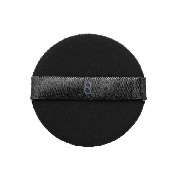 [ブランド]スック[カテゴリ]スポンジグロウ クリーム コンパクト専用のスポンジ。しっとりとなめらかな肌あたりが心地良く、多孔質構造により、ファンデーションを良く吸い込みながら、肌に伸ばせばスムースに放出。肌の上での引っかかりもなく、均一に...