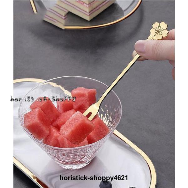 商品名: フラワー ピックフォーク 4本セット 全4柄 フルーツピック 花のカトラリー 桜 薔薇 ステンレス シルバー ゴールド 和菓子フォーク                            商品説明:花モチーフのピックセット フル...