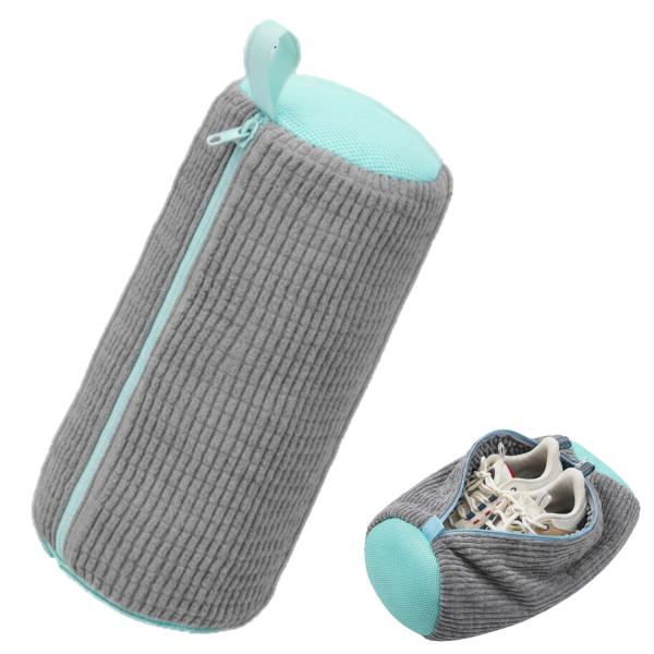 靴専用に設計された洗濯ネット スニーカーや上履きなど、靴を洗うことを前提に設計された洗濯ネットです。靴が中で動きにくい構造で、洗濯機での靴洗いをサポートします。固定構造で型崩れに配慮 ネット内部の構造が靴をやさしく支え、洗濯中の動きを抑える...