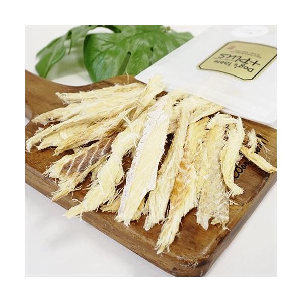 安心・安全な厳選素材を丁寧な処理・製法で仕上げたトリーツシリーズ北海道近海で漁獲されたすけそうたらの内臓・頭等を取り除いたものを冷風にさらして水分を飛ばして寒干ししました。おやつとして、フードや手作り食に加えて…など！幅広く楽しめるシリーズ...