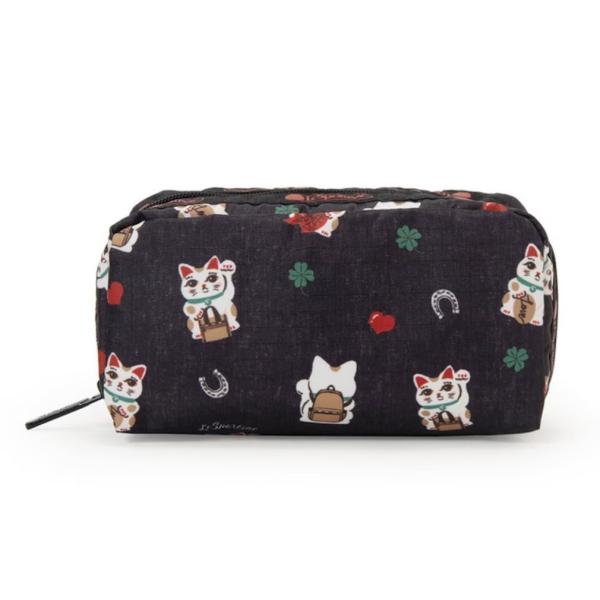 LeSportsac/レスポートサック/ポーチ/6511 RECTANGULAR COSMETIC/HF47 LUCKY PAWS■商品説明：招き猫のデザインが印象的なレスポートサックのCOSMETICポーチです。リュックやバッグを身に着け...