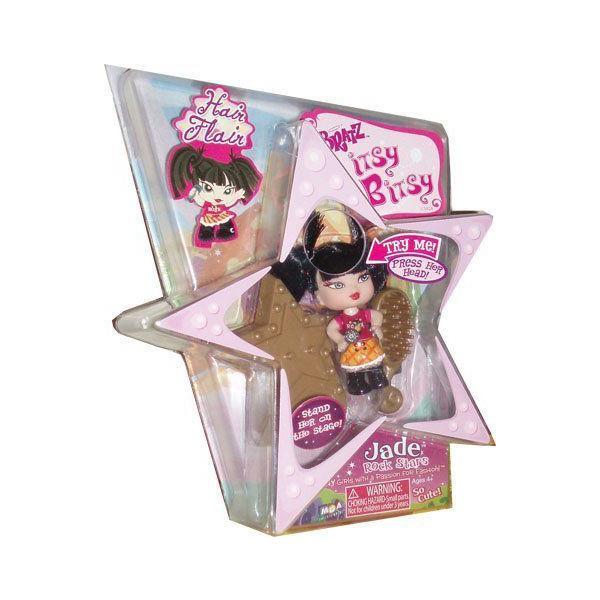 【商品名】Bratz ブラッツ Itsy Bitsy Hair Flair 2.5 Inch Tall Doll - Jade the Rock Stars with Hairbrush and Star-Shaped Display Ba...