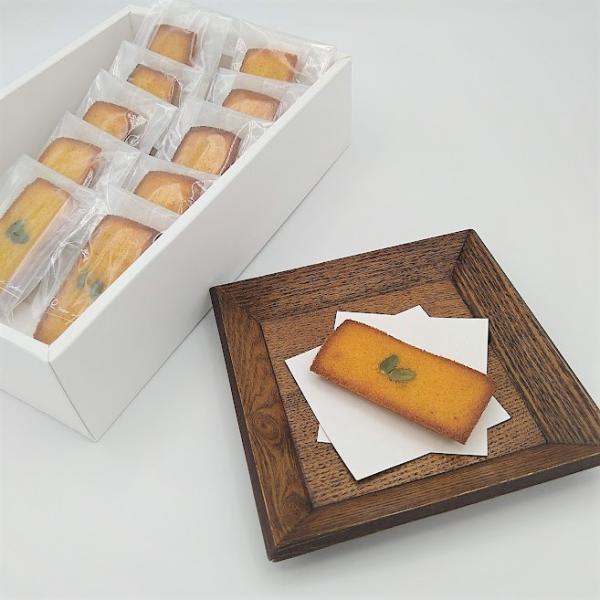 神奈川県平塚市の若手酪農家グループ「角笛会）の有志の手で栽培されたかぼちゃを使用したフィナンシェになります。かぼちゃの甘みとアーモンドの深みをお楽しみいただける焼菓子になります。品名：湘南かぼちゃのパンプキン名称：焼菓子原材料名：卵白(神奈...