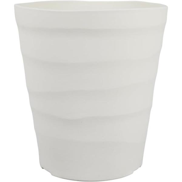 手作り感のある陶器風デザイン。サイズバリエーションが豊富で、お部屋の観葉植物の植え替えや、お庭のシンボルツリーの植え付けにもぴったり。通水性や通気性のよい底穴構造なので、バラや果樹の育成にもおすすめです。サイズ：Φ142×159mm　容量：...