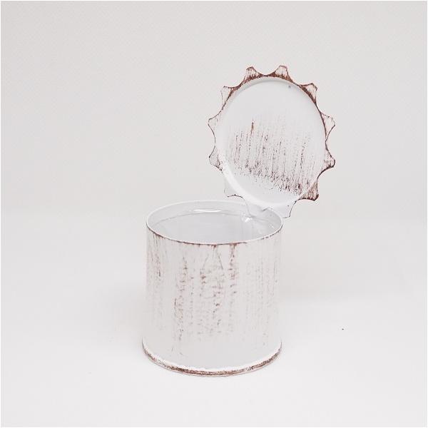 素材が楽しいカントリー調のバスケットでどんな草花にもマッチします。部屋の雰囲気や植える植物によってプランターのカラーにもこだわりたい方に最適です。サイズ：Φ47×H42mm　PVCケース付エイチツーオー