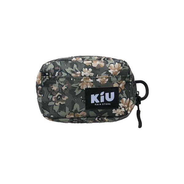 ●バッグインバッグにも使いやすいマルチポーチ。[KiU ／ キウ]THE GO-OUT STYLE, ANYWHERE YOU LIKE.KiUはどんな天気でもその場を楽しむことをモットーに、日常から離れたアウトドアシーンで快適に自分らしく...