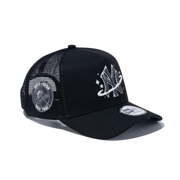 ラインストーンをクラウンに散りばめ、星のモチーフをあしらったコレクション。［59FIFTY］や［9FORTY A-Frame］など、全8モデルをラインアップしています。シルエットは9FORTYをベースに、フロント部1枚パネルにして上部をつま...