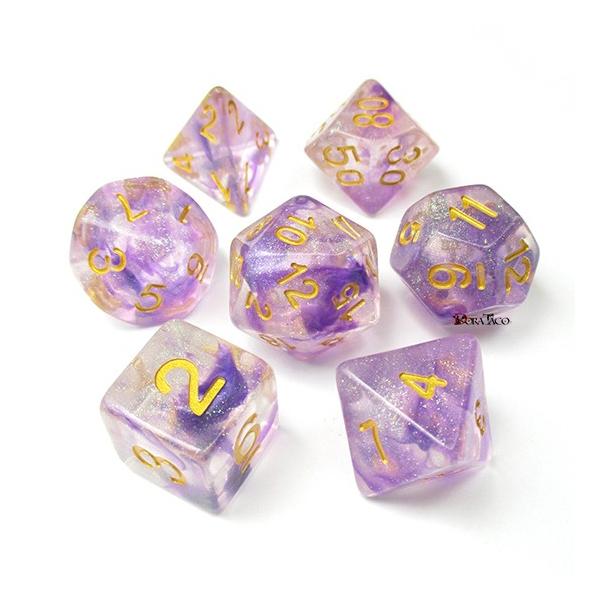 表面がキラキラしています。複数色を混ぜたマーブル模様の多面体ダイスセットです。内容／4面・6面・8面・10面・テンズ10・12面・20面