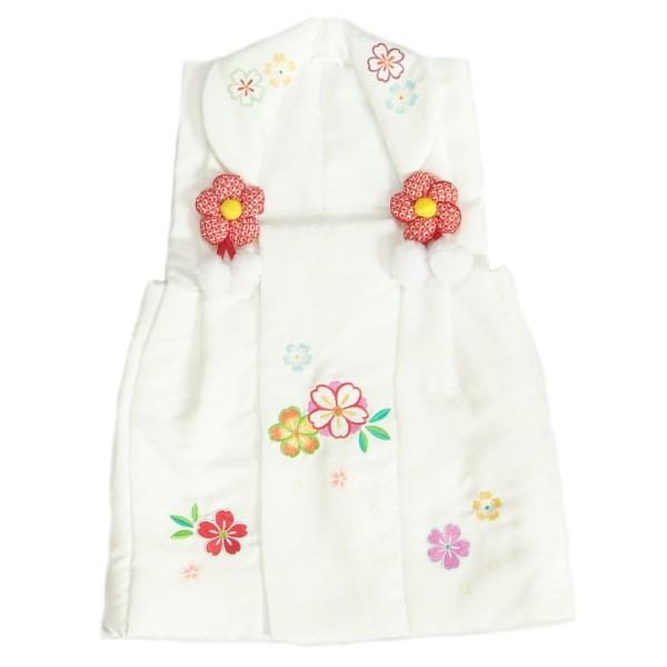 七五三の3歳の祝着に合わせて頂くのに最適な女の子の被布の単品です。お宮参りの初着や女の子の三つ身の御着物をお持ちであれば組み合わせて被布セットとして御使用頂けます。七五三はもちろん雛祭りやお正月、結婚式などでも着ていただけます。色合いは御着...