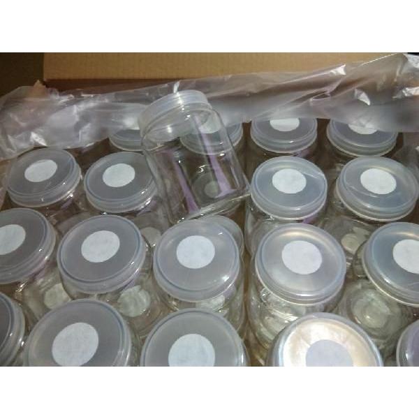 サイズ 約８００ｍｌ最大外径　約１００ミリ高さ　約１３３ミリ（蓋あり）口径内径　約７８ミリ　（ただし、製造ロットにより多少の誤差はあります。）幼虫飼育に欠かせないボトル容器はこれで決まりです！！飼育状況が一目で解かるクリアボトルで中の様子も...