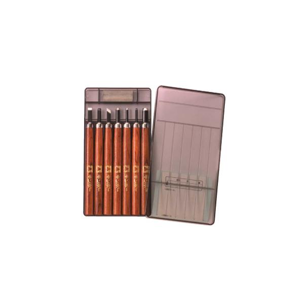 ●品番:CT-M7F●入数:７本●充分な強度で、シャープな切れ味を持続する全鋼刃●木製グリップ●平刀、切出刀、角刀、丸刀、小丸刀、小角刀、大丸刀の７種類と、砥石のセット