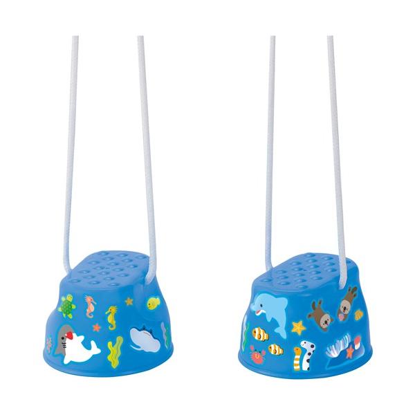 ●品番:022008●入数:２個組●クラゲやイルカ、ラッコなど海の仲間たちをシールで貼って、自由にデザインを楽しめるぽっくりです。●ぽっくり遊びは全身運動につながり、バランス感覚が養え、反射神経もよくなります。●手足の運動機能の発達にも繋が...