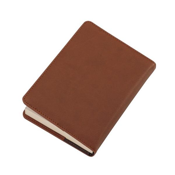 ●品番:118618●入数:１個●大切な本をしっかり守る！高級感あふれるレザー調ブックカバー！●落ち着いたブラウンカラーで高級感のあるブックカバーです●ＰＵ素材を使用しており、軽量で丈夫なため扱いやすく、大切な本をしっかり保護します●Ａ６サ...