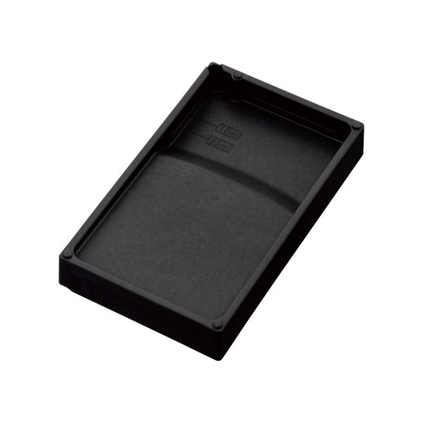 ●品番:HC15-45S●入数:１個●表面は固形墨用、裏面は書道液用の両面硯です。●両面目盛り線入りで液量が一目でわかります。●裏面には筆ならし、筆置き付き。●両面に墨捨て口とスベリ止めつき。●日本製です。