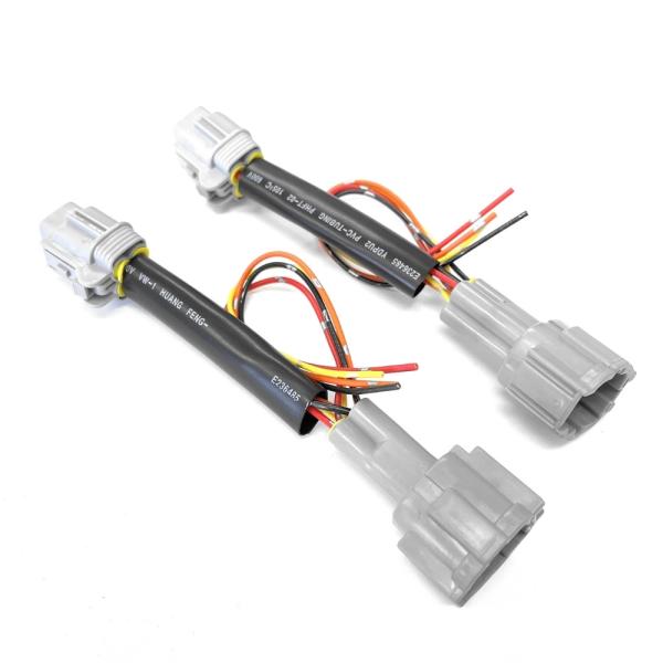 テールランプユニット裏のカプラーから電源を取り出すカプラーオンハーネスです！取り出せる電源は【スモール/ブレーキ/ウインカー/アース】の4種「テールユニット」と「車体カプラー」の間にカプラーオンで割り込ませるだけなので、車体側純正ハーネスを...