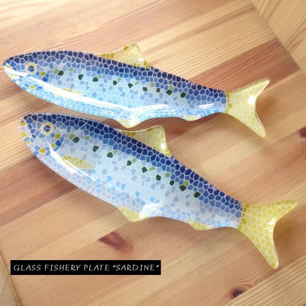 魚介類たちが描かれた、遊び心とユーモアに溢れるガラスプレート【サイズ】高さ約1.5cm×縦約8.0cm×横約22.0cm【素材】ガラス【生産国】中国 【ご注意】※本製品は製造工程上、大きさ・重量などに個体差があり、若干の歪みが生じる場合もご...