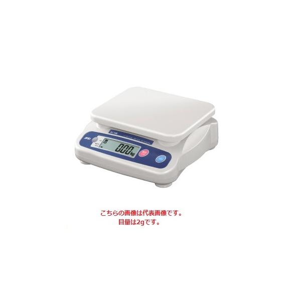 ※こちらの商品の地域番号は『3』となります。《仕様》●ひょう量　2000g●目量　2g●精度等級： 3級●電源：ACアダプタ(別売品)または乾電池(別売単1形乾電池4本)●計量皿寸法 230(W)×190(D)mm●外形寸法 265(W)×...