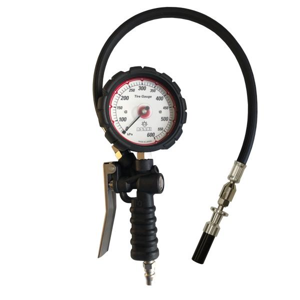 《仕様》●チャック：C-F48●測定範囲：60〜600kPa●測定精度：±10kPa●最小目盛：10kPa●ホースの長さ：500mm●対象車両：乗用車・バン《特長》●先端径Φ16.5mmと最細(弊社従来品比較)を実現したチャックC-F48を...