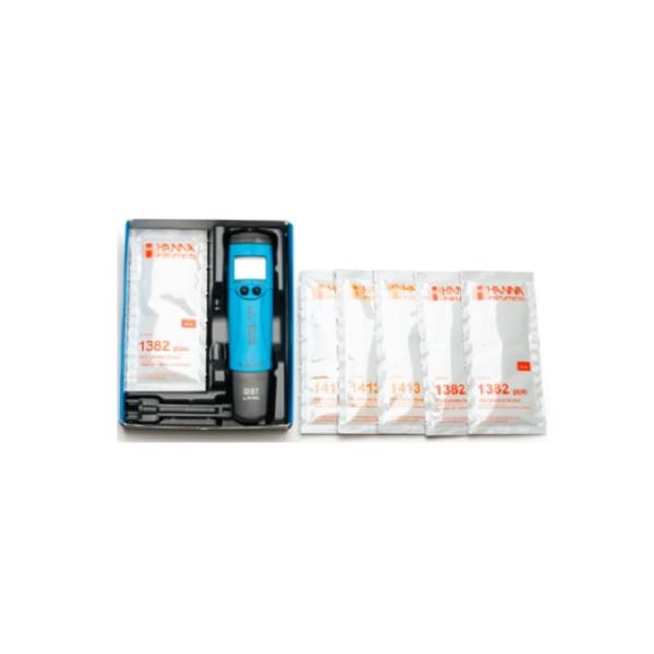 《仕様》●測定範囲：EC：0〜3999μS/cm、TDS：0〜2000ppm、温度：0.0〜60.0℃ ●精度：EC：±2%FS、TDS：±2%FS、温度：±0.5℃●校正：自動で1点校正●電源：LR-44ボタン電池4個●サイズ：長さ163...
