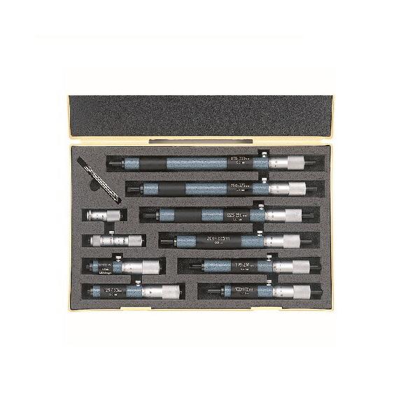 《仕様》●メーカーコード：133-902●測定範囲（mm）：50〜300●セット内容：25mmとび10個《特長》●標準タイプの棒形内側マイクロメータです。●測定面は超硬合金チップ付です。●基点調整が必要です。