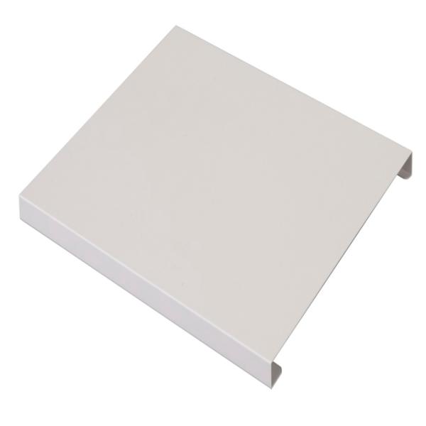 《仕様》●外寸法(xDxH)： W540XD454XH23.5●品番： SK-KT●質量(kg)： 2.5●塗装色： シルキーホワイト《特長》●スチール製の天板カバーです。マグネットを使用する際、天板にかぶせて使用してください。●傾斜面で図...