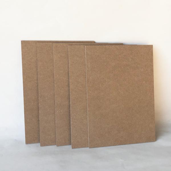 【発送について】全国一律送料無料[ネコポス][ゆうパケット][クリックポスト]いずれかで発送(ポスト投函)●複数の場合、発送方法が変わる場合があります■MDF合板 （濃い色味） 【サイズ】2.5mm厚×約150×約200mm【枚数】5枚【ご...