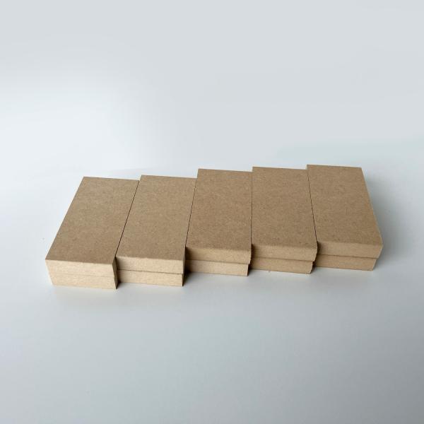 【発送について】全国一律送料無料[ネコポス][ゆうパケット][クリックポスト]いずれかで発送(ポスト投函)●複数の場合、発送方法が変わる場合がありますMDF合板（medium density fiberboard）とは中密度繊維板の略称木材...