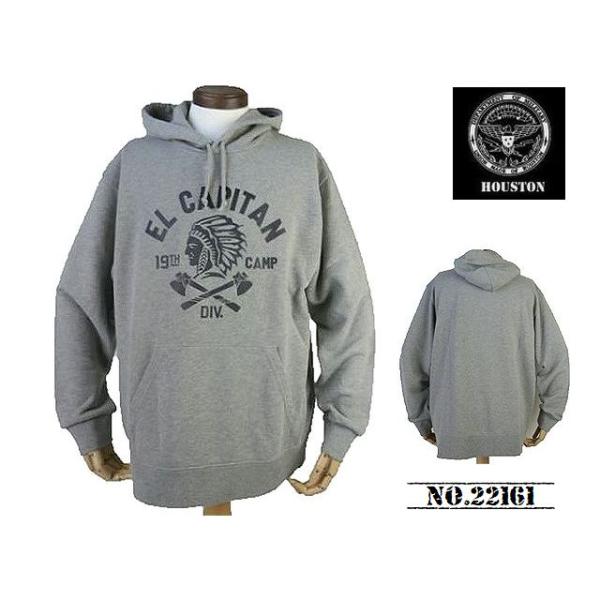 コットン100%の9.7OZの裏毛生地を使用したほどよい肉厚感のスウェットパーカーです。ピグメント加工を施しビンテージの様な風合いに仕上げています。フロントはアメリカ先住民族をモチーフにしたデザインをプリント。その下にはオーソドックスなカン...