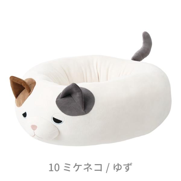 マシュマロのようなふわもち素材のペットグッズが新登場！ マシュマロラウンドベッド ゆず りぶはあと ミケネコ 21016-10 フィールペット ペット用品 犬猫用品 ねこ 猫 動物 クッション  ベッド ふわふわ 冷感 接触冷感 洗濯OK ...