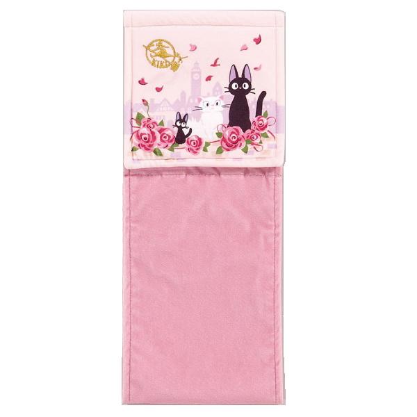 黒猫ジジが恋人の白猫リリーとデートを楽しむシーンがかわいい黒猫ジジのロマンチックなトイレシリーズ 『ジジとデート』ペーパーホルダーカバー センコー 魔女の宅急便 ジジ 黒猫 猫 ネコ バラ 薔薇 トイレ トイレ用品 カバー ペーパーホルダー...