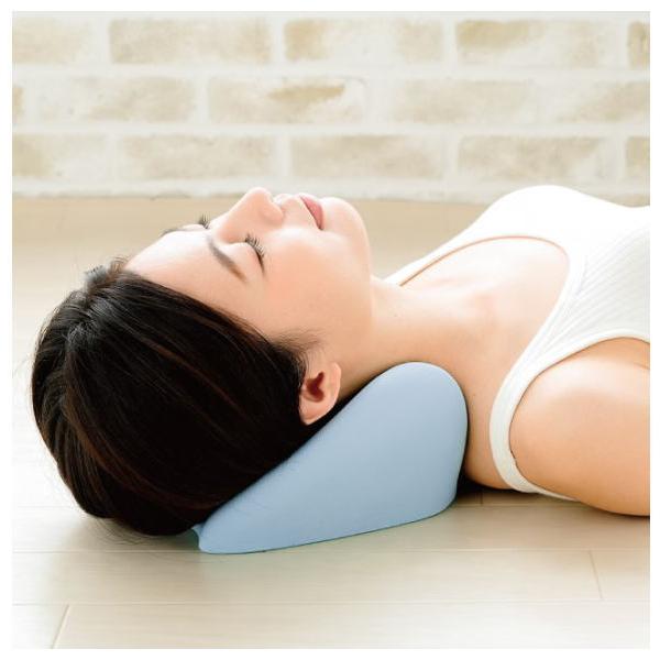 首をしっかり支えて優しく伸ばすサンファミリー ストレッチ ストレッチャー スマホ スマホ首 スマホ疲れ 首伸ばし リラックス スッキリ