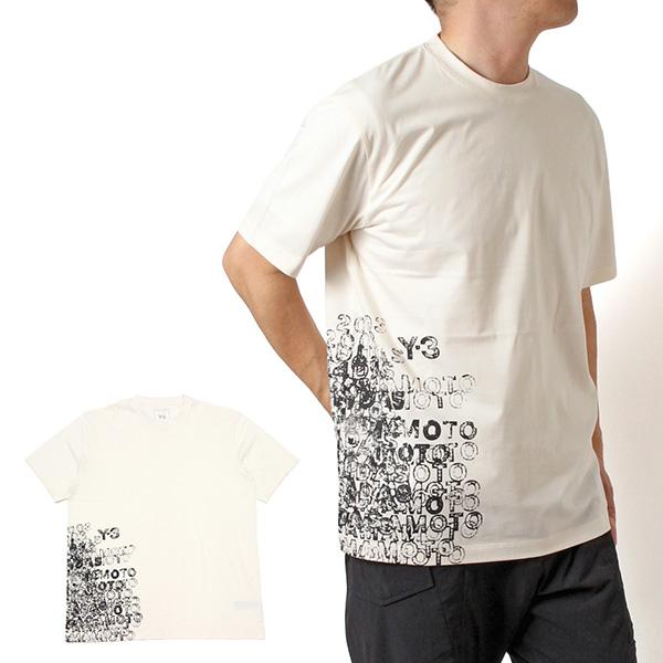 【発売日：2026年03月20日】・ルーズフィットのシルエットに期中には活躍間違い無しの新作Tシャツ・シングルコットンジャージーの着心地にボディ部分にはロゴグラフィックがアヴァンギャルド■モデル着用サイズ：M(身長:178cm 体重:69k...